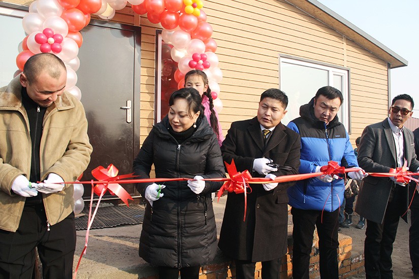 Vip76 Mn Улаанчулуутын хогийн цэгийн орчимд амьдардаг хүүхдүүд тухтай орчинд суралцах боломж