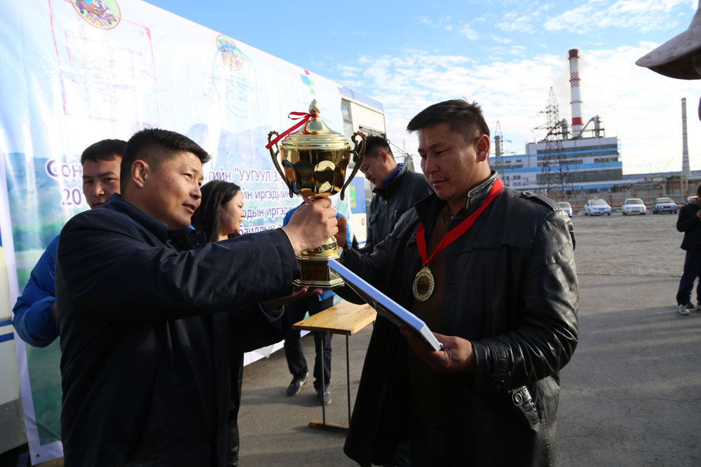 VIP76.mn | Сонгинохайрханы хувиараа тээвэр эрхлэгчид ур чадвараараа өрсөлдлөө