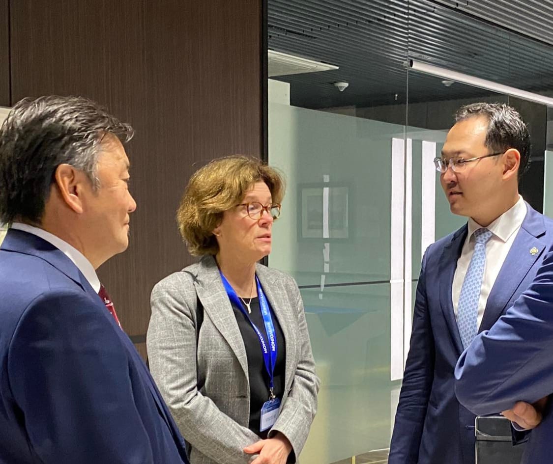 VIP76.mn | УИХ-ын гишүүн Э.Батшугар “Парламент-Төв банкны харилцаа: Олон улсын чиг хандлага ...