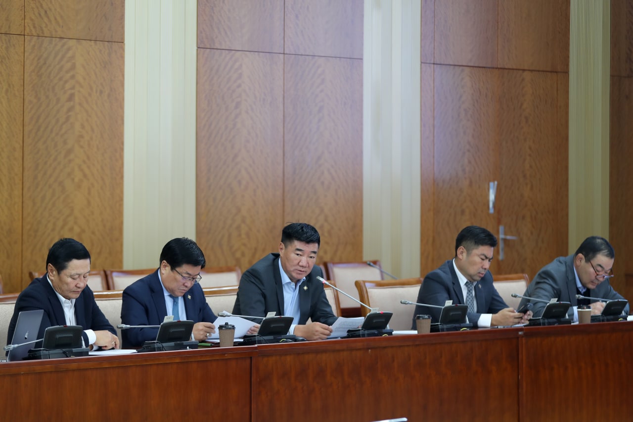 VIP76.mn | Өвөлжилтийн бэлтгэл ажлын талаарх салбарын сайдуудын мэдээллийг сонслоо