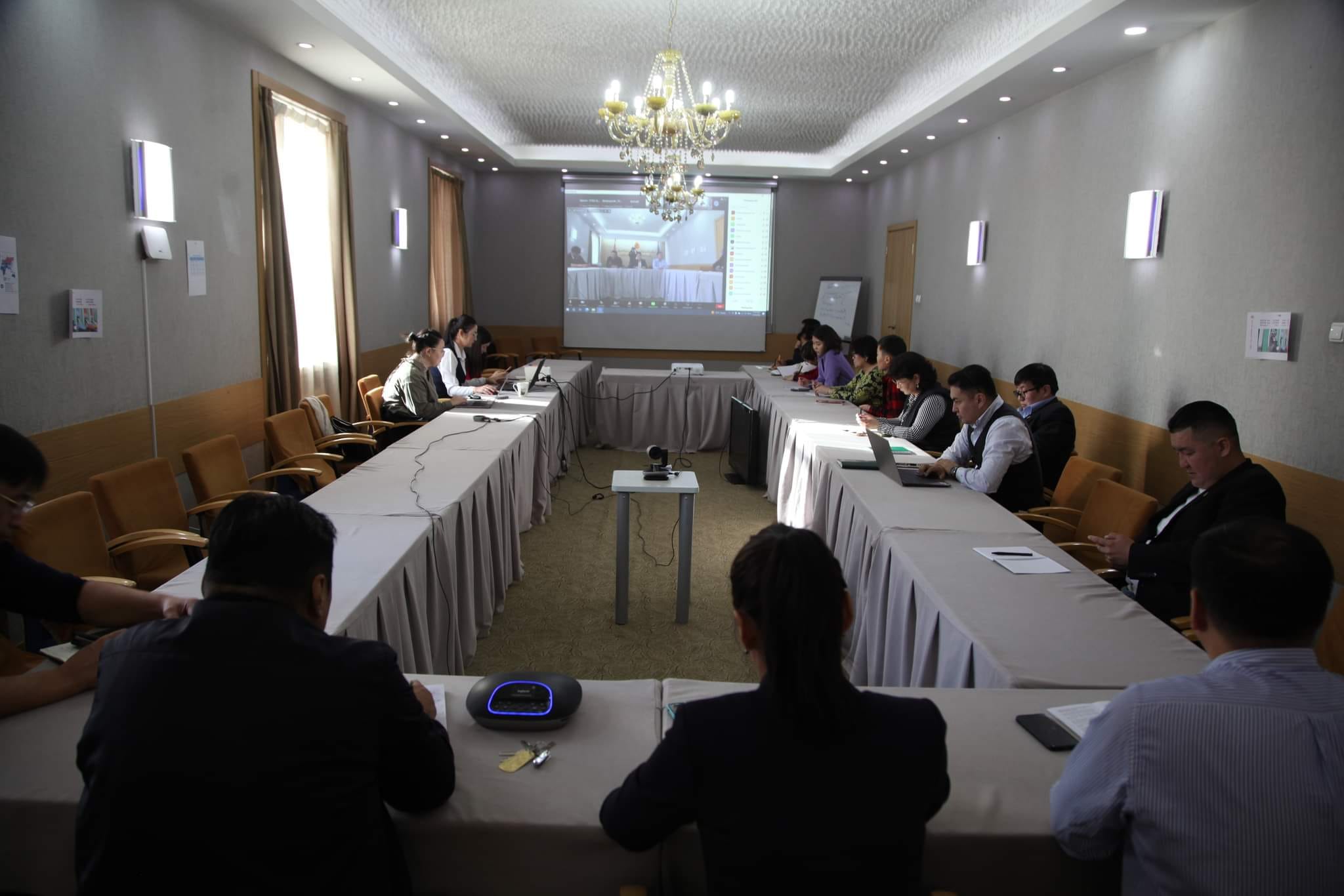 Vip76 Mn Хүний эрхийн хамгаалагчийн эрх зүйн байдлын тухай хуулийн талаарх сургалт болов