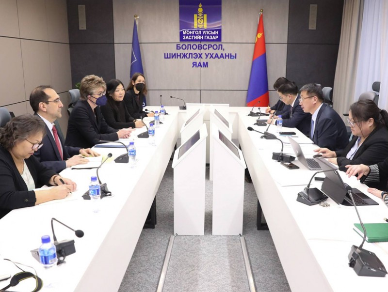 VIP76.mn | Дэлхийн банк боловсролын салбарт дэмжлэг үзүүлж, хамтарч ажиллах санал солилцлоо