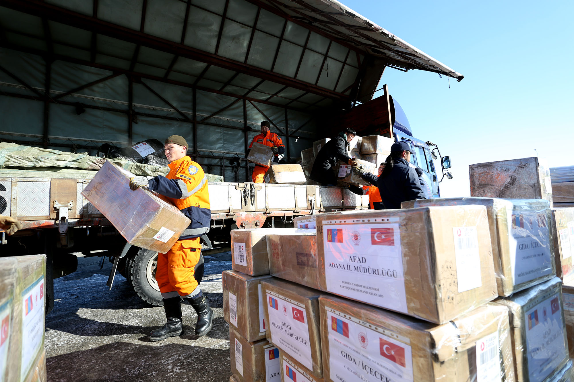 VIP76.mn | Туркийн ард түмэнд 35 гэр, 15 майхан хандивлалаа