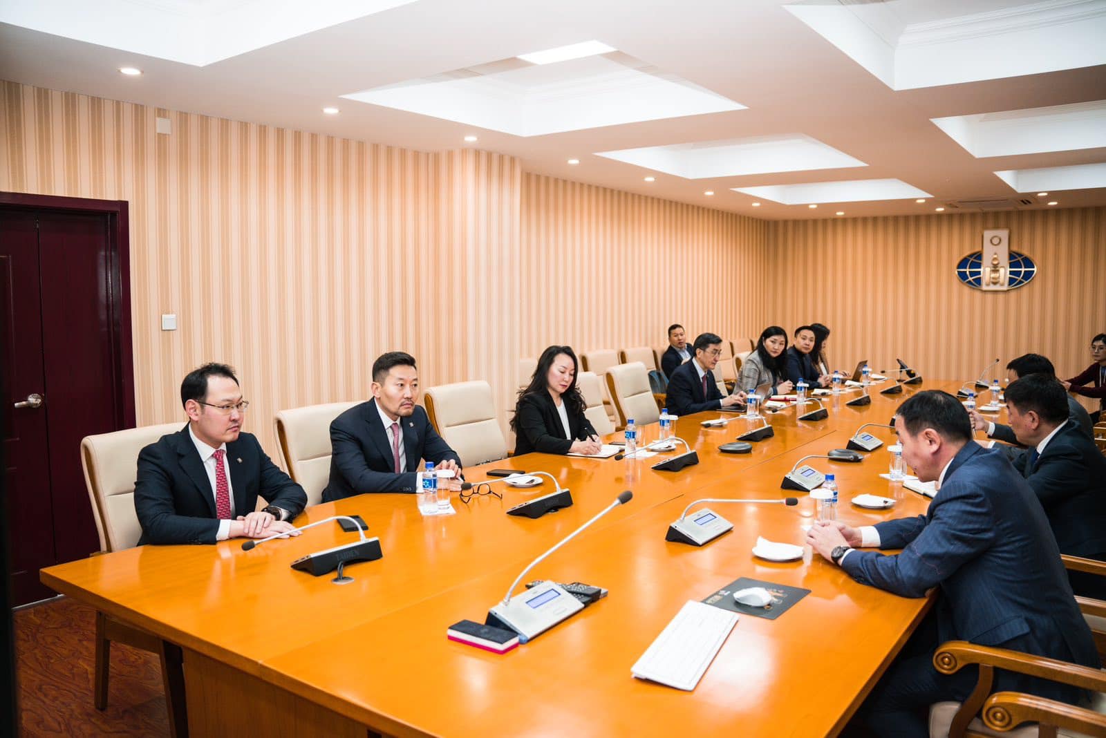 VIP76.mn | Монгол Улс 99 орны иргэдэд цахим виз олгож байна