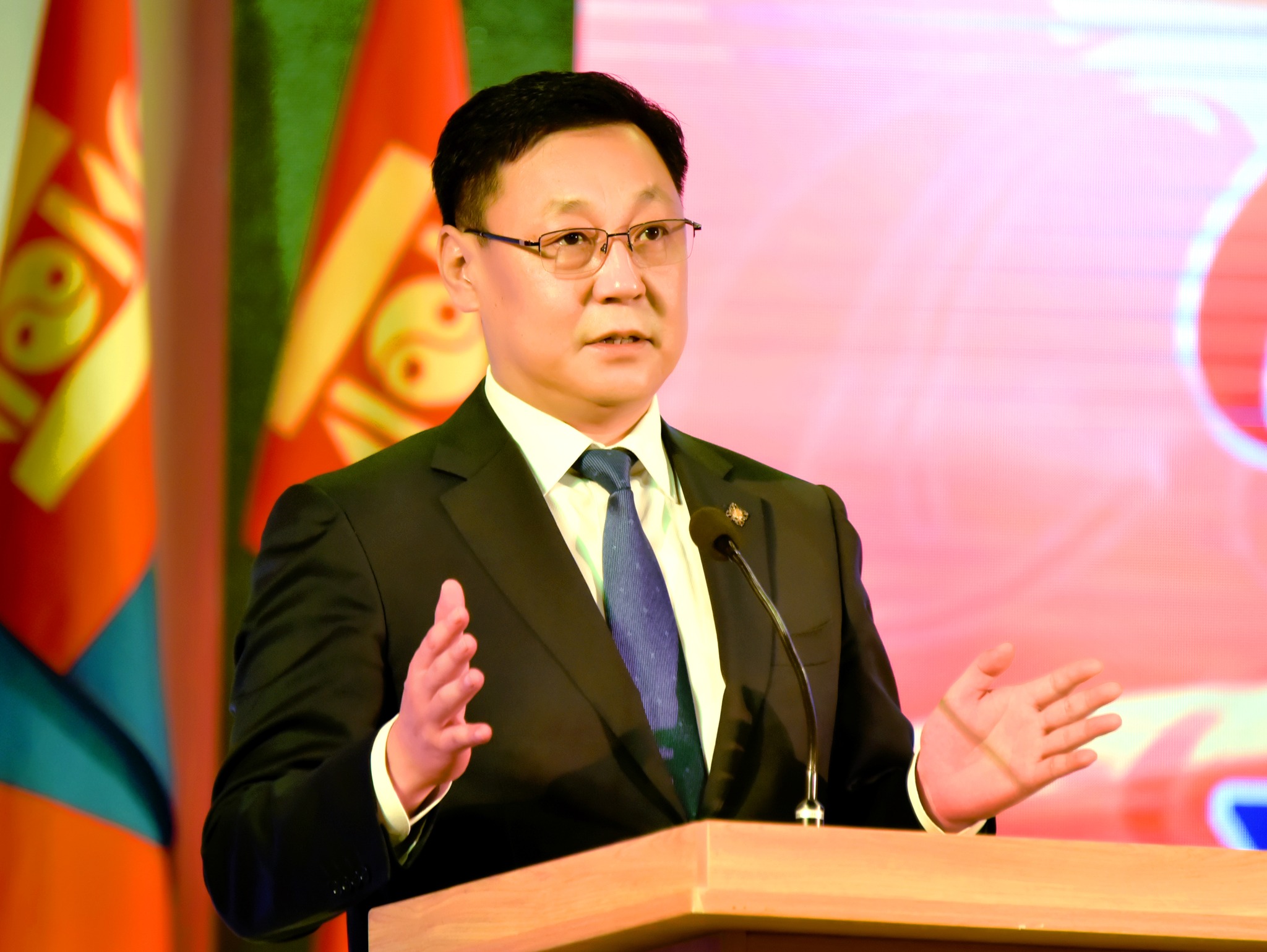 VIP76.mn | “Одонгоо зүүцгээе” хүндэтгэлийн арга хэмжээг зохион байгууллаа