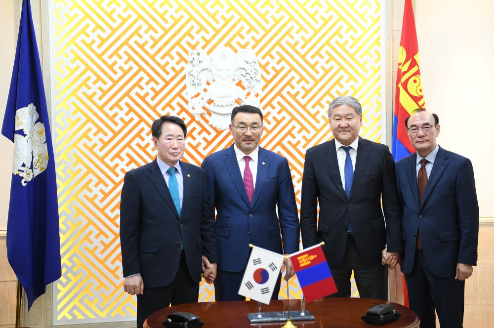 VIP76.mn | Улаанбаатар хот БНСУ-ын Хөгжлийн бодлогын хүрээлэнтэй хамтарч ажиллана