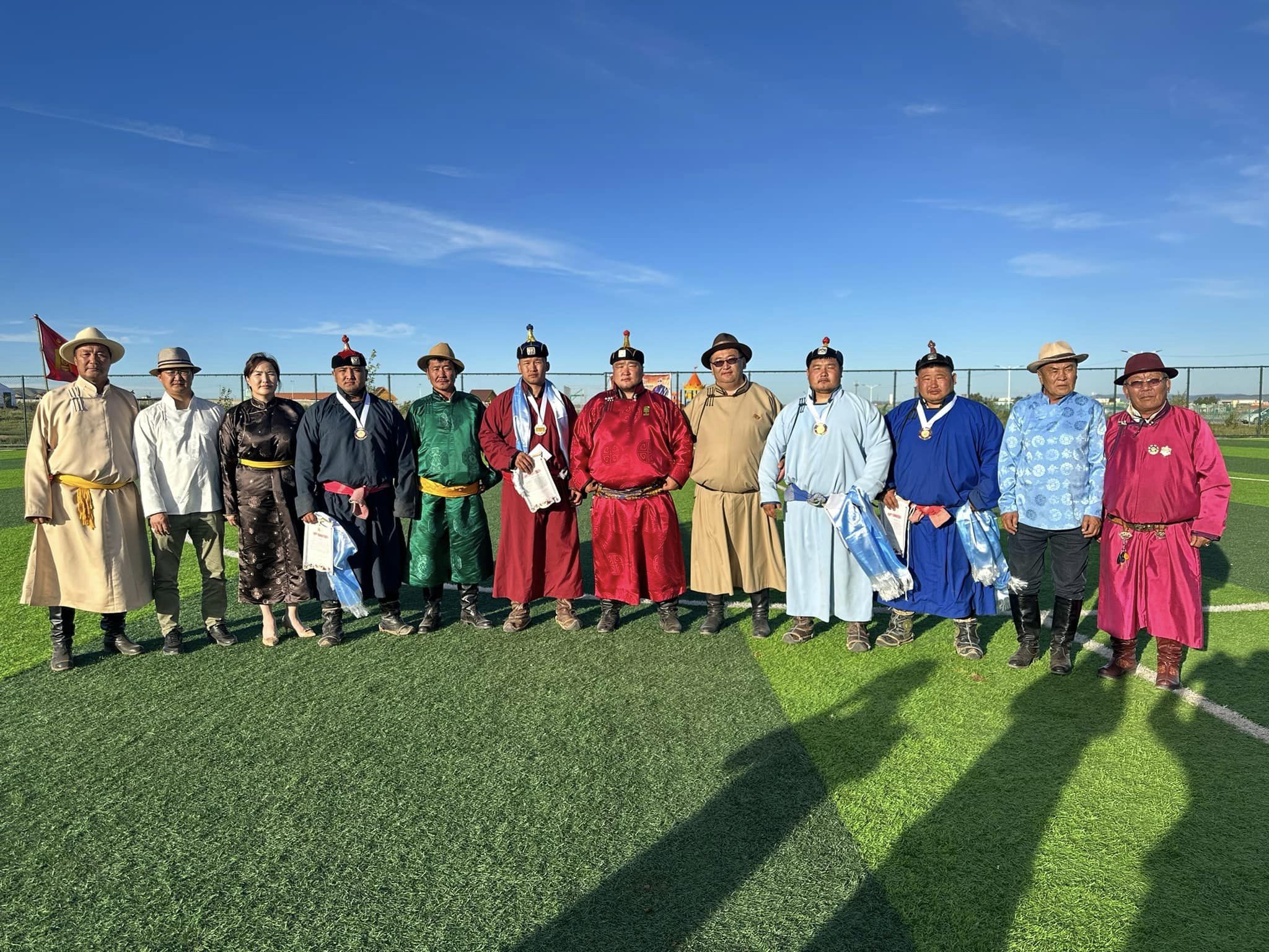 Vip76 Mn УИХ ын гишүүн Ц Туваан тойрогтоо ажиллаж байна