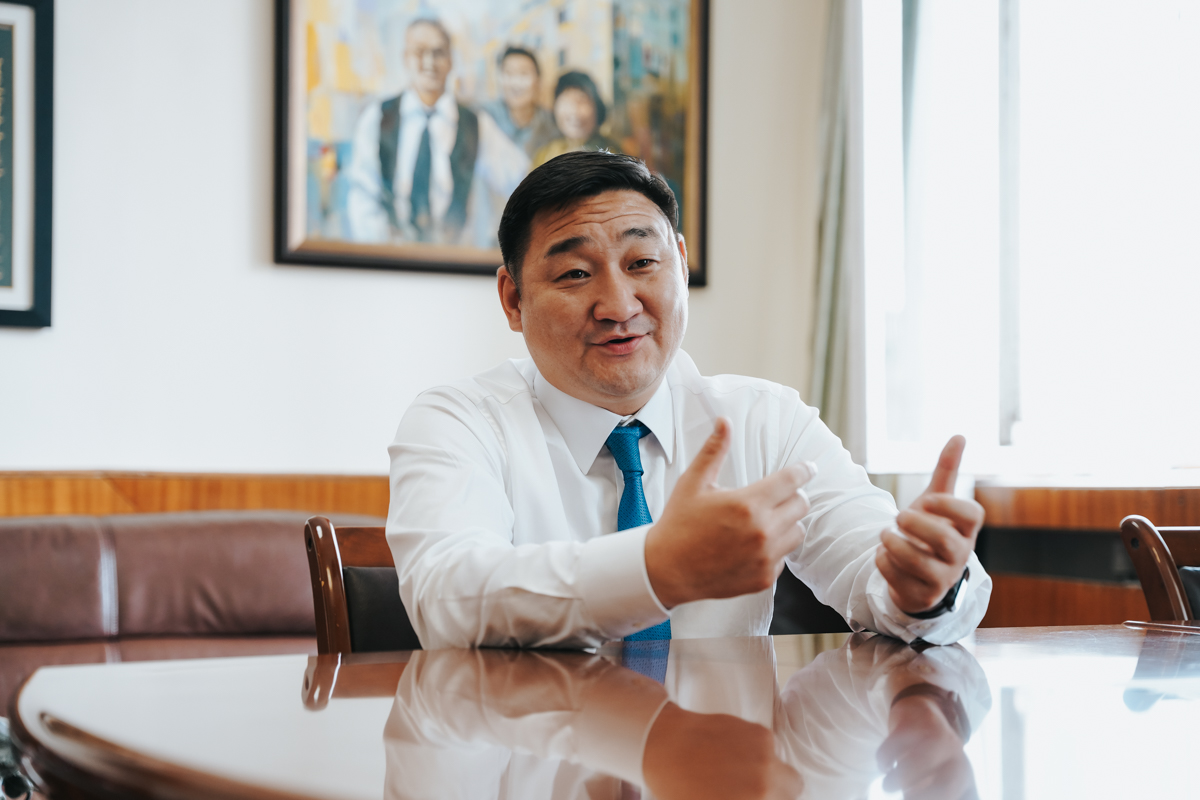 VIP76.mn | Хөгжлийн бодлого боловсруулахад мэргэшсэн эксперт