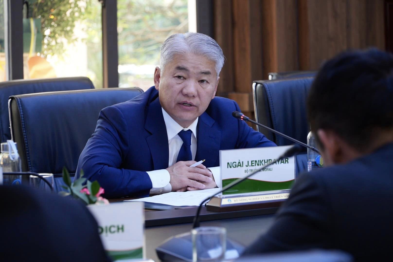 Vip76 Mn Ж Энхбаяр Вьетнам улс руу мах махан бүтээгдэхүүн нийлүүлэх логистикийн асуудлыг