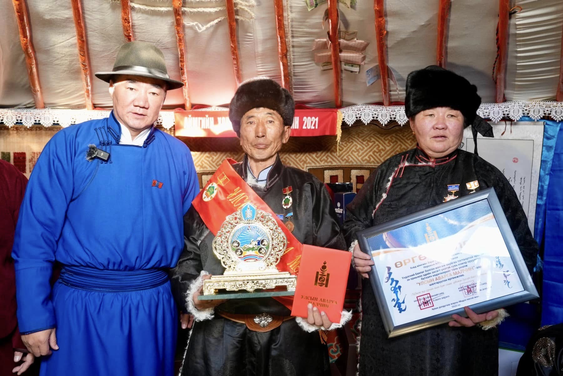 VIP76.mn | ХОВД АЙМГИЙН ЗАХЧИН ТҮМНИЙ НУТГААС УДАМ ДАМЖСАН АВАРГА МАЛЧИН ТӨРЛӨӨ