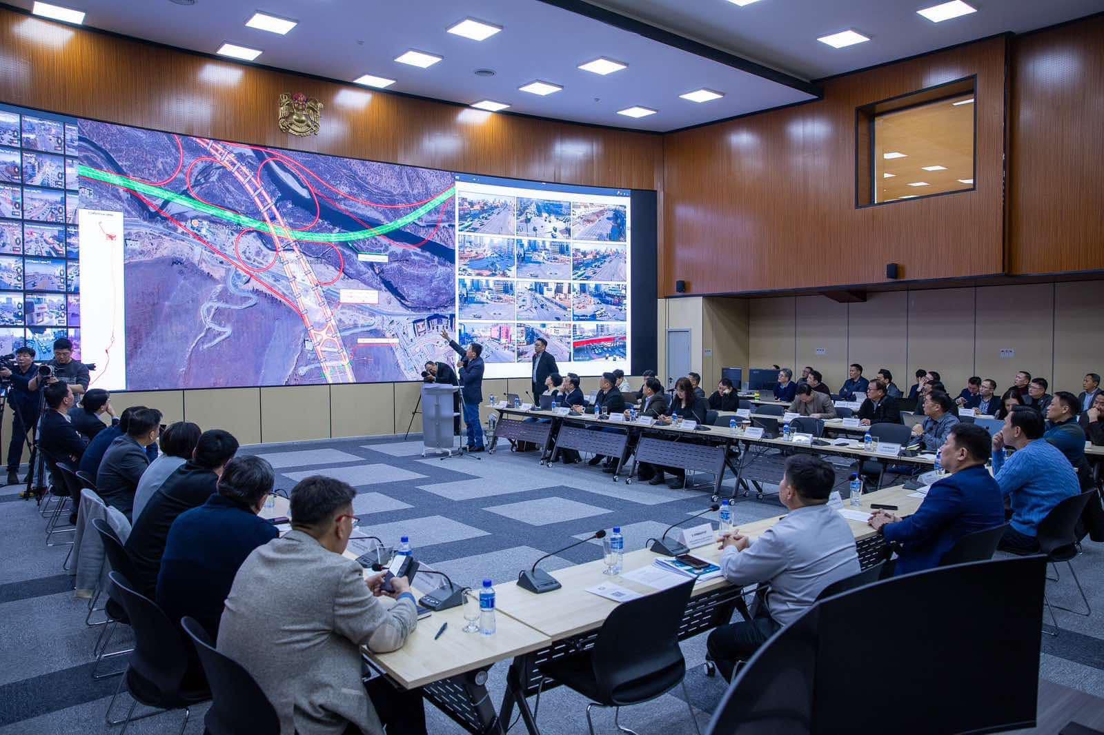 Vip76 Mn Ерөнхий сайдын дэргэдэх Шуурхай штаб нийслэлийн хэрэгжүүлж буй төслүүдтэй танилцлаа