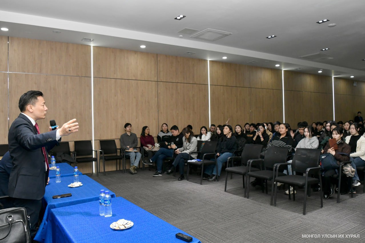 VIP76.mn | “Боловсролын зээлийн сангийн журмын шинэчлэл” сэдэвт хэлэлцүүлэг өрнүүлж байна